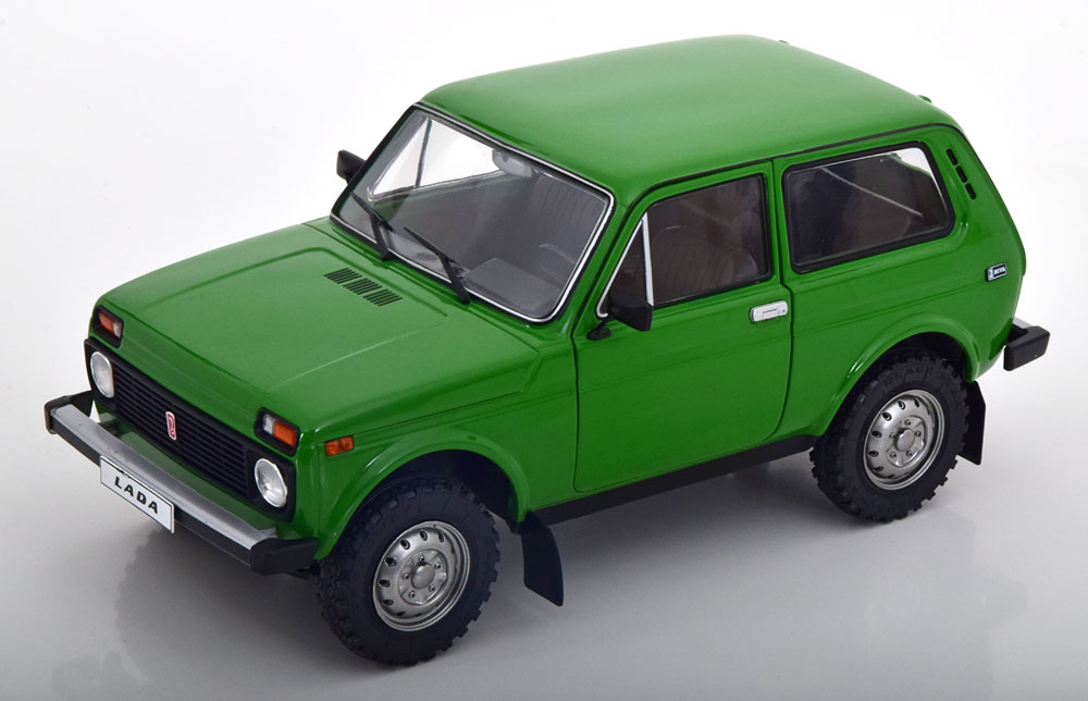 1:18-Lada Niva-1980-1997-green-Solido – length: 20,80 centimeters