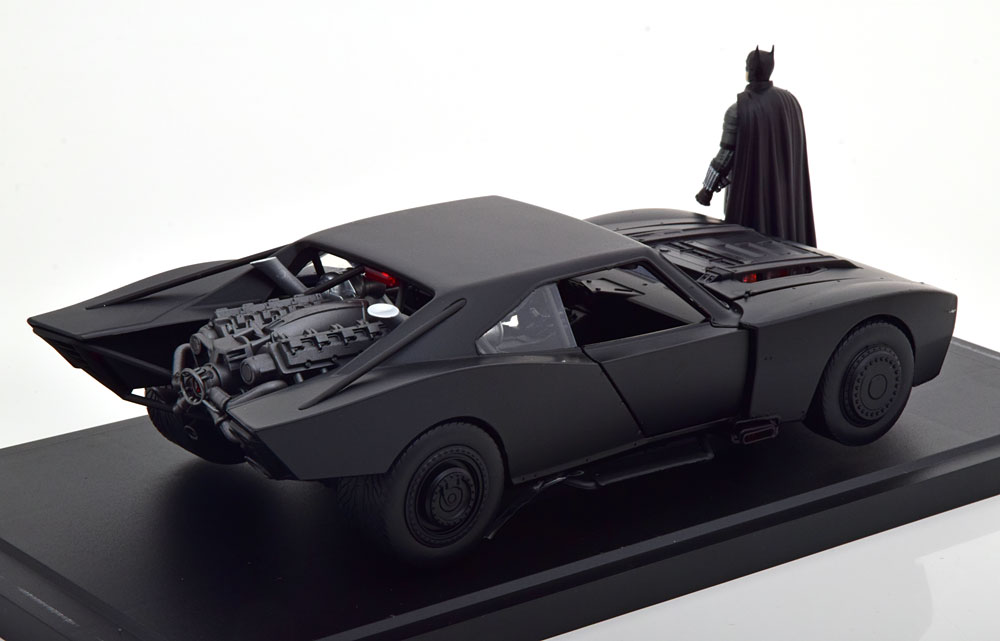 1:18-Batmobile with illumination with figurine Batman-2022-matt black-Jada