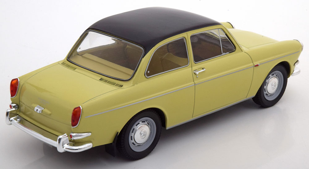 1:18-Volkswagen Type 3 1500 S-1963-1969-krem-crni-Model Car Group