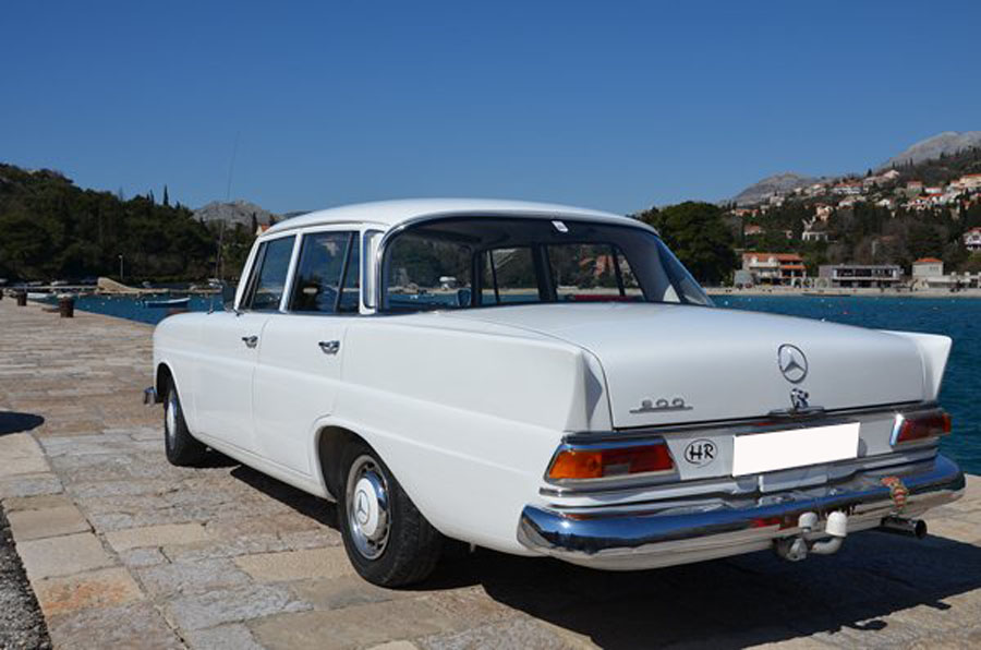 Rental-Mercedes-Benz W110 Heckflosse-1966-white